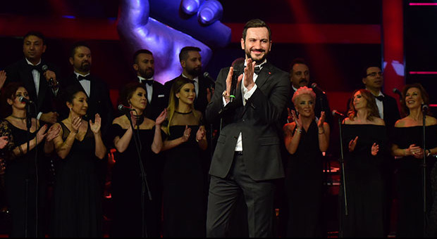 Ümit Şen Gel Gönlümü Yerden Yere performansı - O Ses Türkiye