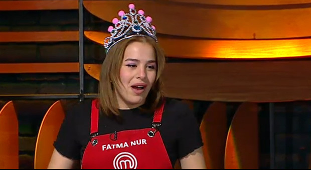 Fatmanurdan arkadaşlarına sihirli yardım - MasterChef Türkiye