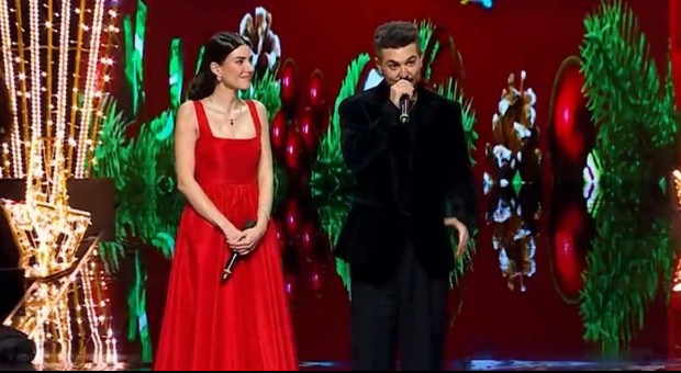 Barış Yurtçu ve Deniz Baysal Çiftinin Sahne Uyumu | O Ses Türkiye - O ...